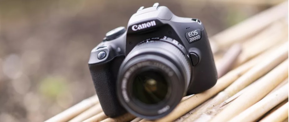Nikon D3500 với Canon EOS 2000D: Ai là người chiến thắng?